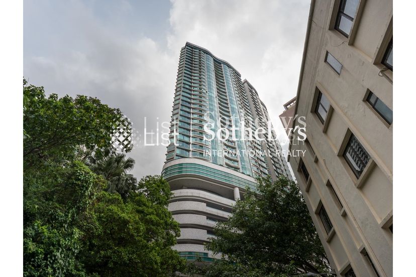 Regence Royale, Mid-Levels Central